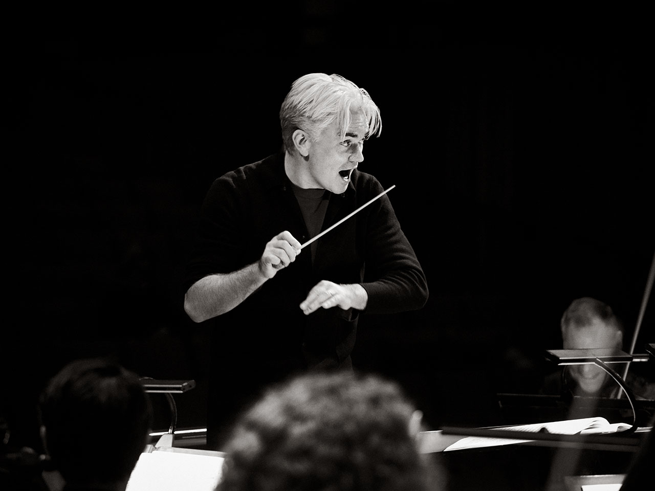 Edward Gardner conducts Elgar - London Philharmonic Orchestra